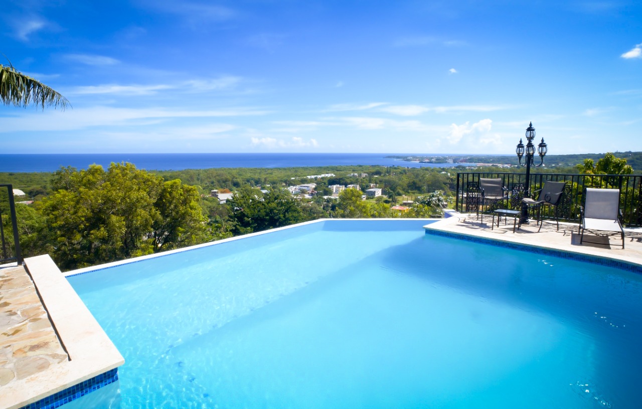 Luxury Villa with Infinity Pool & Ocean View – Blue Casas